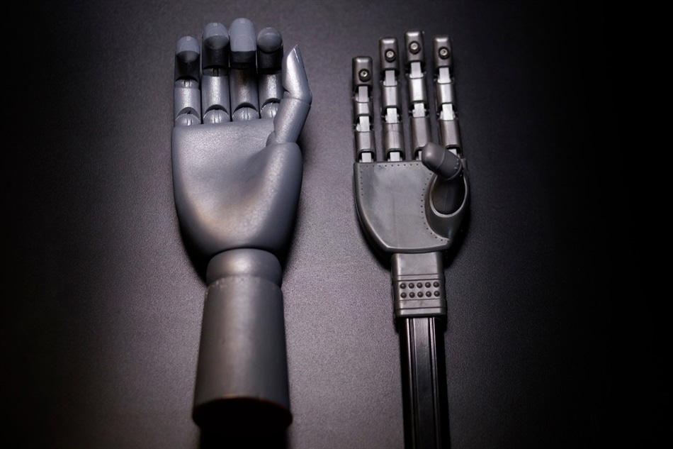 TacPalm SoftHand: Advanced Robotic Hand with Tactile Sensing